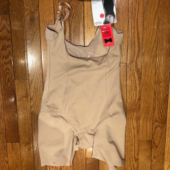 Nancy Ganz | Intimates & Sleepwear | Nwt Nancy Ganz Medium Control Open ...
